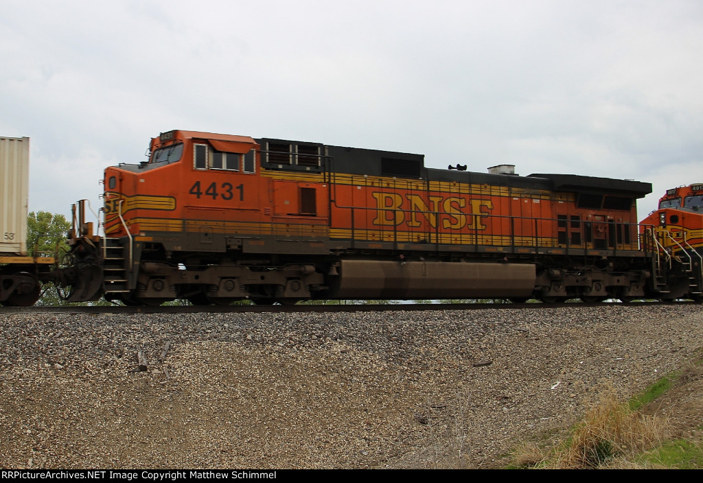 BNSF 4431